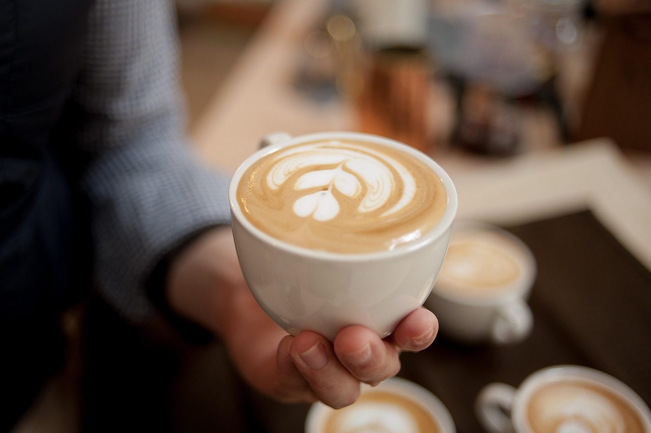 Exploring Food-Inspired Beauty: The Latte Makeup Trend